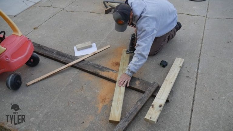 DIY 2x4 Deer Stand with Box Blind for Deer Hunting - DIYTyler